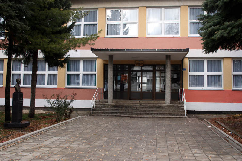 Tuča srednjoškolaca u Gacku | DIREKT PORTAL